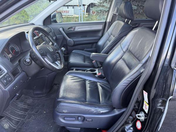 Melns Honda CR-V 2008 Marijampole, ar dzinēja tilpumu 2.20 L un nobraukumu 244 tūkst. km par 3550 €, foto 9 vietnē AUTOMOTO.COM.LV