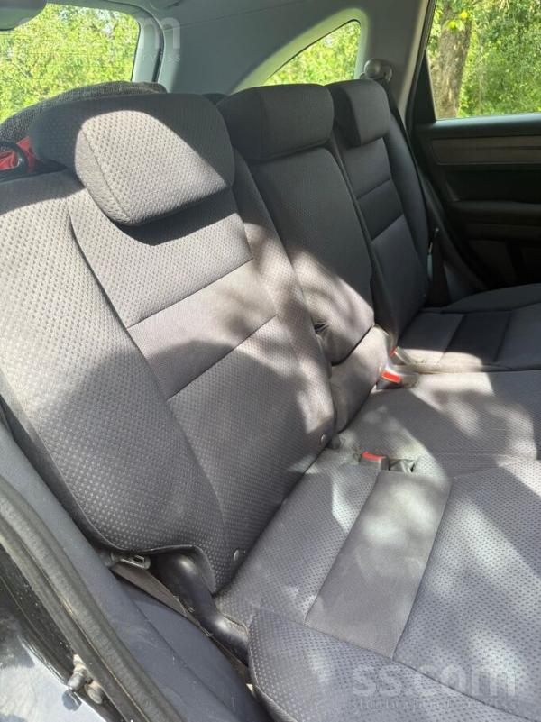 Black Honda CR-V 2008 in Rezekne, with an engine capacity of 2.20 L and mileage of 284 thousand km for 4200 €, photo 7 on AUTOMOTO.COM.LV