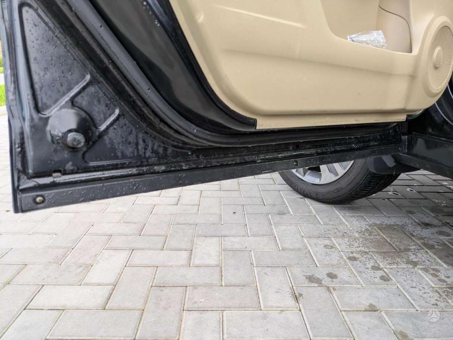 Melns Honda CR-V 2008 Vilkaviškis, ar dzinēja tilpumu 2.20 L un nobraukumu 296 tūkst. km par 4100 €, foto 9 vietnē AUTOMOTO.COM.LV