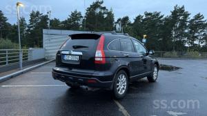 Melns Honda CR-V 2008 Rīga, ar dzinēja tilpumu 2.00 L un nobraukumu 171 tūkst. km par 5700 €, foto 3 vietnē AUTOMOTO.COM.LV