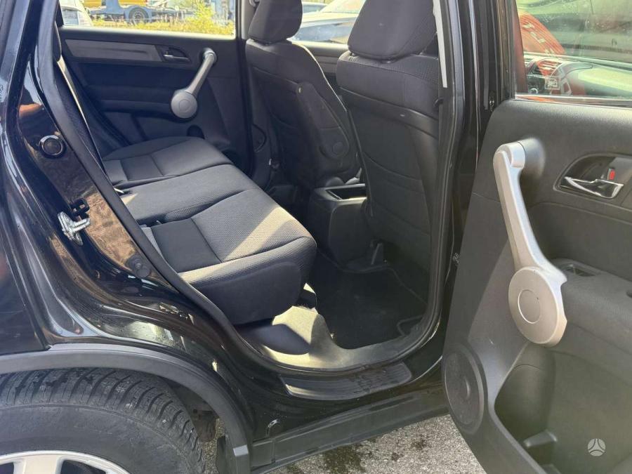 Melns Honda CR-V 2008 Viļņa, ar dzinēja tilpumu 2.20 L un nobraukumu 287 tūkst. km par 5400 €, foto 17 vietnē AUTOMOTO.COM.LV