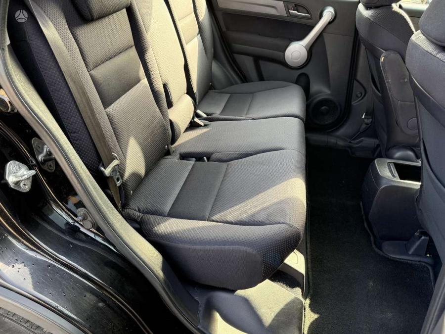 Melns Honda CR-V 2008 Viļņa, ar dzinēja tilpumu 2.20 L un nobraukumu 287 tūkst. km par 5400 €, foto 18 vietnē AUTOMOTO.COM.LV