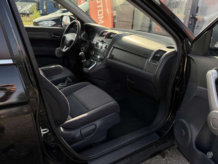 Melns Honda CR-V 2008 Viļņa, ar dzinēja tilpumu 2.20 L un nobraukumu 287 tūkst. km par 5400 €, foto 19 vietnē AUTOMOTO.COM.LV
