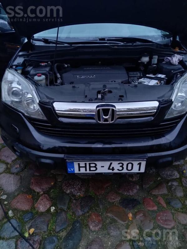Melns Honda CR-V 2008 Daugavpils, ar dzinēja tilpumu 2.20 L un nobraukumu 271 tūkst. km par 4250 €, foto 5 vietnē AUTOMOTO.COM.LV