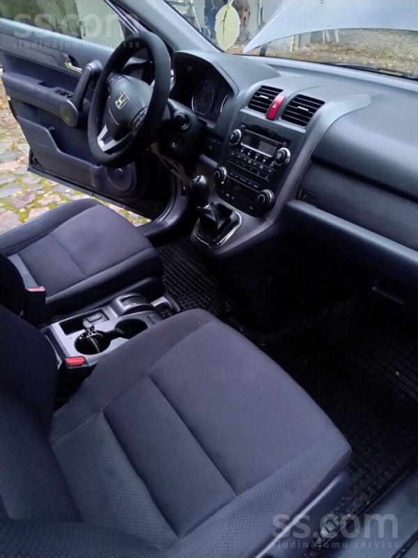 Melns Honda CR-V 2008 Daugavpils, ar dzinēja tilpumu 2.20 L un nobraukumu 271 tūkst. km par 4250 €, foto 7 vietnē AUTOMOTO.COM.LV