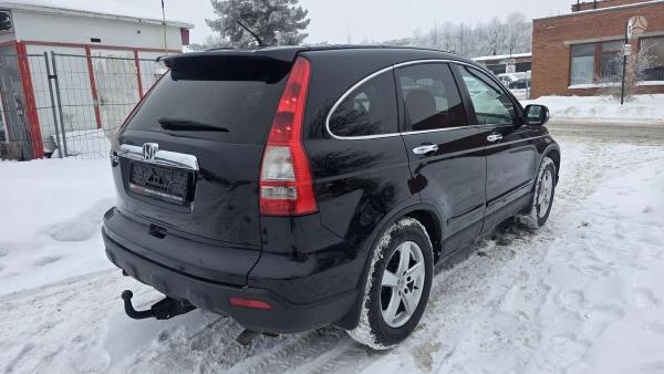 Melns Honda CR-V 2009 Šauļi, ar dzinēja tilpumu 2.20 L un nobraukumu 289 tūkst. km par 5990 €, foto 5 vietnē AUTOMOTO.COM.LV