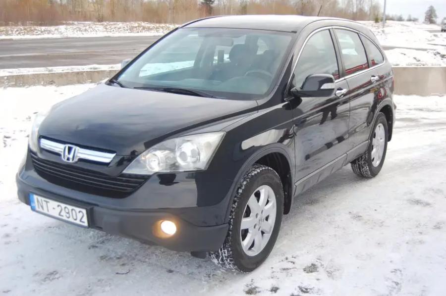 Black Honda CR-V 2009 in Jekabpils, with an engine capacity of 2.20 L and mileage of 255 thousand km for 7200 €, photo 4 on AUTOMOTO.COM.LV