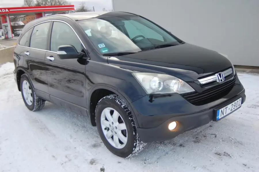Black Honda CR-V 2009 in Jekabpils, with an engine capacity of 2.20 L and mileage of 255 thousand km for 7200 €, photo 6 on AUTOMOTO.COM.LV