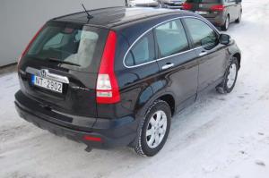 Black Honda CR-V 2009 in Jekabpils, with an engine capacity of 2.20 L and mileage of 255 thousand km for 7200 €, photo 8 on AUTOMOTO.COM.LV