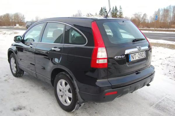 Black Honda CR-V 2009 in Jekabpils, with an engine capacity of 2.20 L and mileage of 255 thousand km for 7200 €, photo 10 on AUTOMOTO.COM.LV