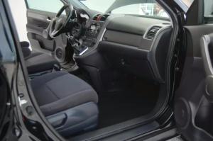 Black Honda CR-V 2009 in Jekabpils, with an engine capacity of 2.20 L and mileage of 255 thousand km for 7200 €, photo 14 on AUTOMOTO.COM.LV