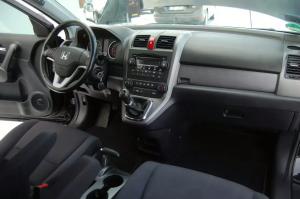 Black Honda CR-V 2009 in Jekabpils, with an engine capacity of 2.20 L and mileage of 255 thousand km for 7200 €, photo 16 on AUTOMOTO.COM.LV