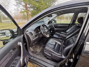Melns Honda CR-V 2009 Kuldīga, ar dzinēja tilpumu 2.20 L un nobraukumu 255 tūkst. km par 6400 €, foto 8 vietnē AUTOMOTO.COM.LV