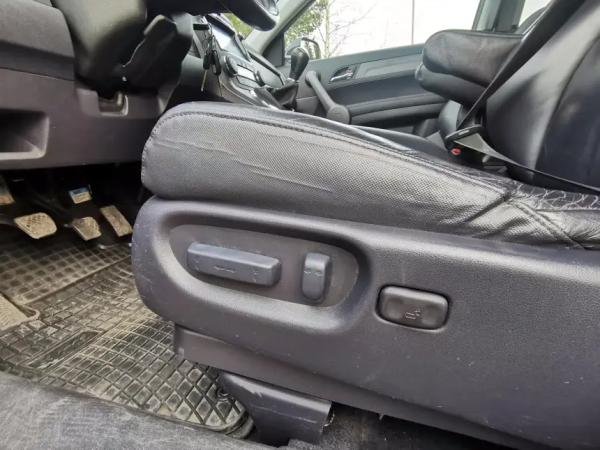 Melns Honda CR-V 2009 Kuldīga, ar dzinēja tilpumu 2.20 L un nobraukumu 255 tūkst. km par 6400 €, foto 8 vietnē AUTOMOTO.COM.LV