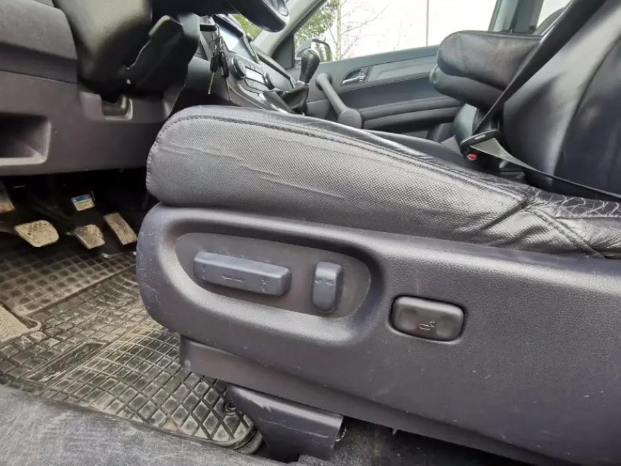 Melns Honda CR-V 2009 Kuldīga, ar dzinēja tilpumu 2.20 L un nobraukumu 255 tūkst. km par 6400 €, foto 9 vietnē AUTOMOTO.COM.LV