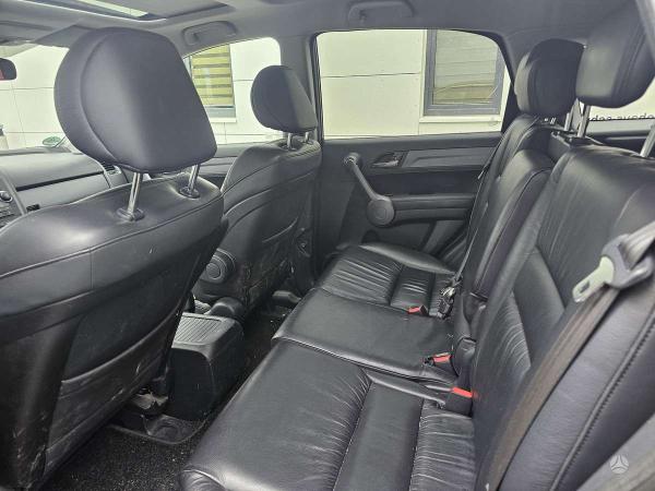 Melns Honda CR-V 2009 Kauņa, ar dzinēja tilpumu 2.20 L un nobraukumu 245 tūkst. km par 3899 €, foto 6 vietnē AUTOMOTO.COM.LV