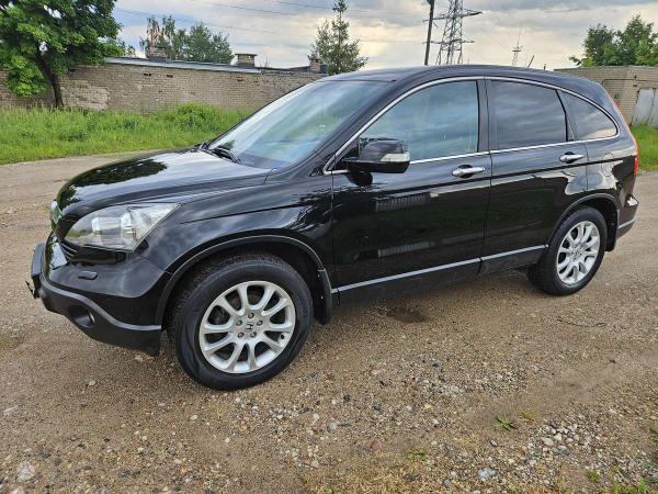 Black Honda CR-V 2009 in Prienai, with an engine capacity of 2.20 L and mileage of 239 thousand km for 5100 €, photo 3 on AUTOMOTO.COM.LV