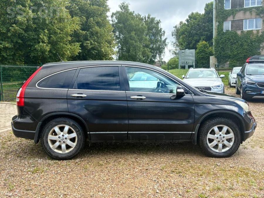 Melns Honda CR-V 2009 Kuldīga, ar dzinēja tilpumu 2.20 L un nobraukumu 284 tūkst. km par 3990 €, foto 7 vietnē AUTOMOTO.COM.LV