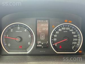 Melns Honda CR-V 2009 Kuldīga, ar dzinēja tilpumu 2.20 L un nobraukumu 284 tūkst. km par 3990 €, foto 16 vietnē AUTOMOTO.COM.LV