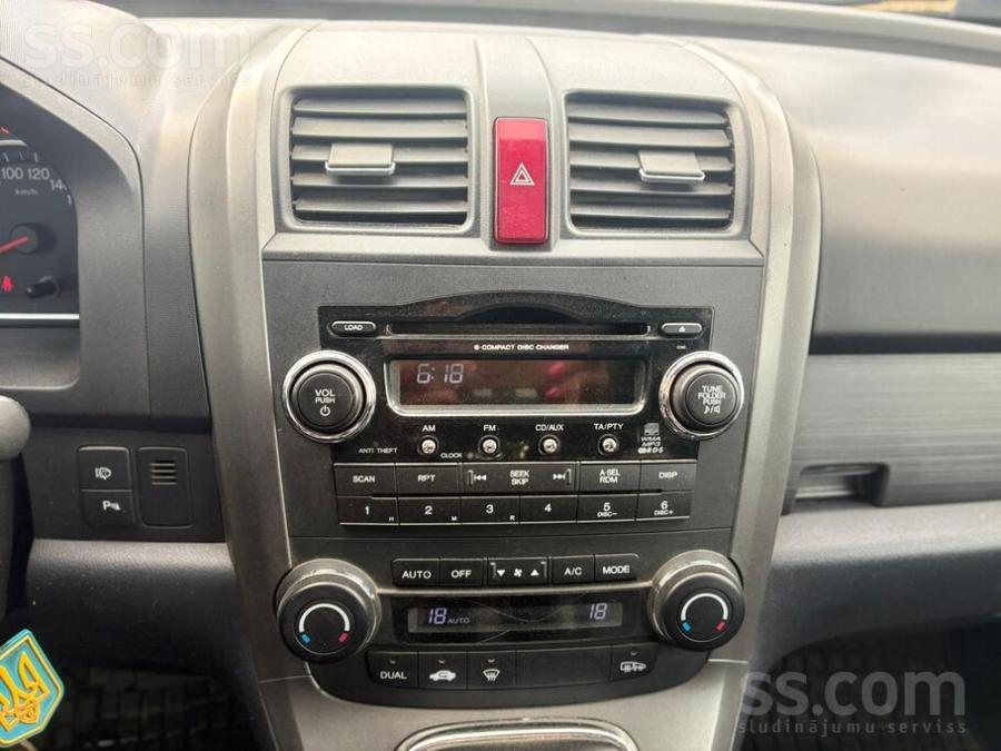 Melns Honda CR-V 2009 Kuldīga, ar dzinēja tilpumu 2.20 L un nobraukumu 284 tūkst. km par 3990 €, foto 17 vietnē AUTOMOTO.COM.LV