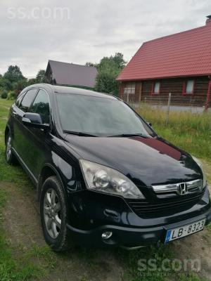 Black Honda CR-V 2009 in Riga, with an engine capacity of 2.20 L and mileage of 363 thousand km for 3900 €, photo  on AUTOMOTO.COM.LV