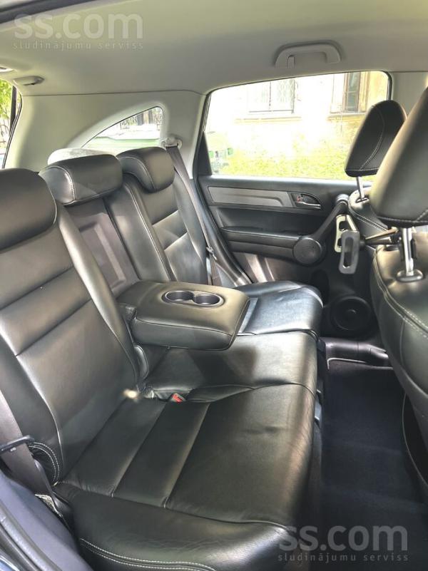 Melns Honda CR-V 2009 Rīga, ar dzinēja tilpumu 2.20 L un nobraukumu 297 tūkst. km par 5300 €, foto 8 vietnē AUTOMOTO.COM.LV