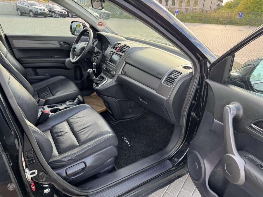 Melns Honda CR-V 2009 Telšiai, ar dzinēja tilpumu 2.20 L un nobraukumu 276 tūkst. km par 5300 €, foto 18 vietnē AUTOMOTO.COM.LV