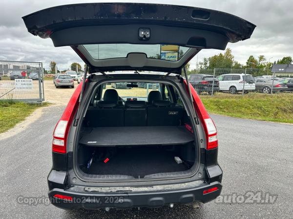 Honda CR-V 2009 Tartu vietnē Melns Honda CR-V 2009 Tartu, ar dzinēja tilpumu 2.20 L un nobraukumu 287 tūkst. km par 5490 €, foto 9 vietnē AUTOMOTO.COM.LV
