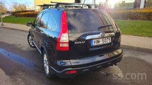 Black Honda CR-V 2010 in Riga, with an engine capacity of 2.20 L and mileage of 320 thousand km for 6000 €, photo 4 on AUTOMOTO.COM.LV
