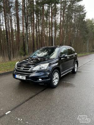 Melns Honda CR-V 2010 Visaginas, ar dzinēja tilpumu 2.20 L un nobraukumu 200 tūkst. km par 5500 €, foto  vietnē AUTOMOTO.COM.LV