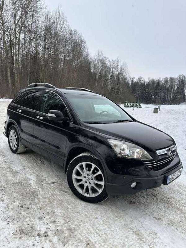 Black Honda CR-V 2010 in Kaisiadorys, with an engine capacity of 2.40 L and mileage of 313 thousand km for 3200 €, photo 1 on AUTOMOTO.COM.LV