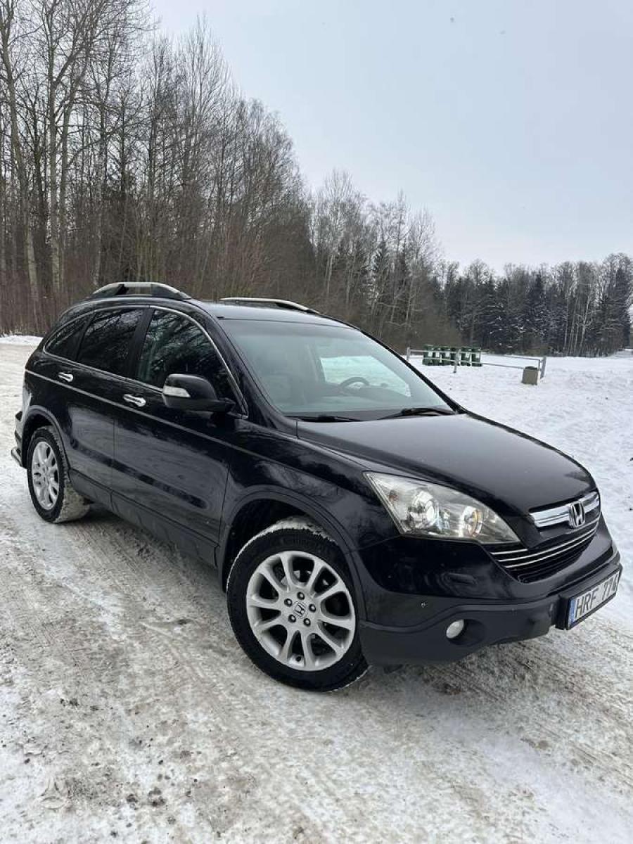 Black Honda CR-V 2010 in Kaisiadorys, with an engine capacity of 2.40 L and mileage of 313 thousand km for 3200 €, photo 1 on AUTOMOTO.COM.LV