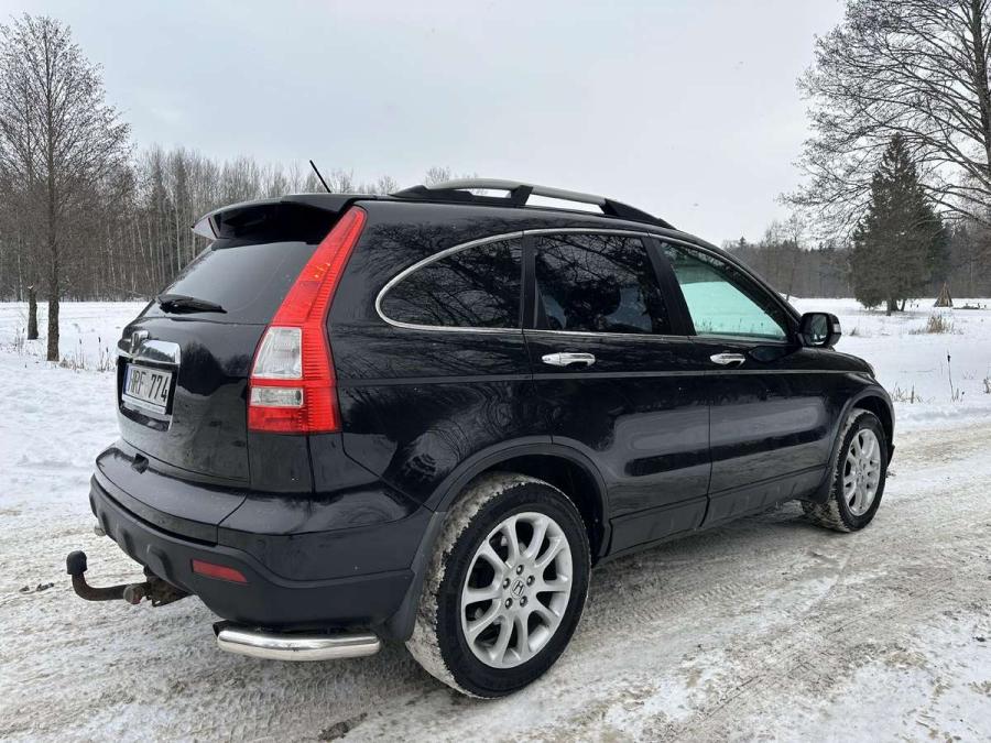 Black Honda CR-V 2010 in Kaisiadorys, with an engine capacity of 2.40 L and mileage of 313 thousand km for 3200 €, photo 6 on AUTOMOTO.COM.LV