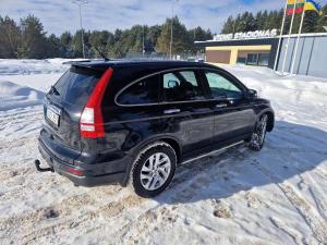 Black Honda CR-V 2010 in Utena, with an engine capacity of 2.20 L and mileage of 201 thousand km for 5600 €, photo 4 on AUTOMOTO.COM.LV