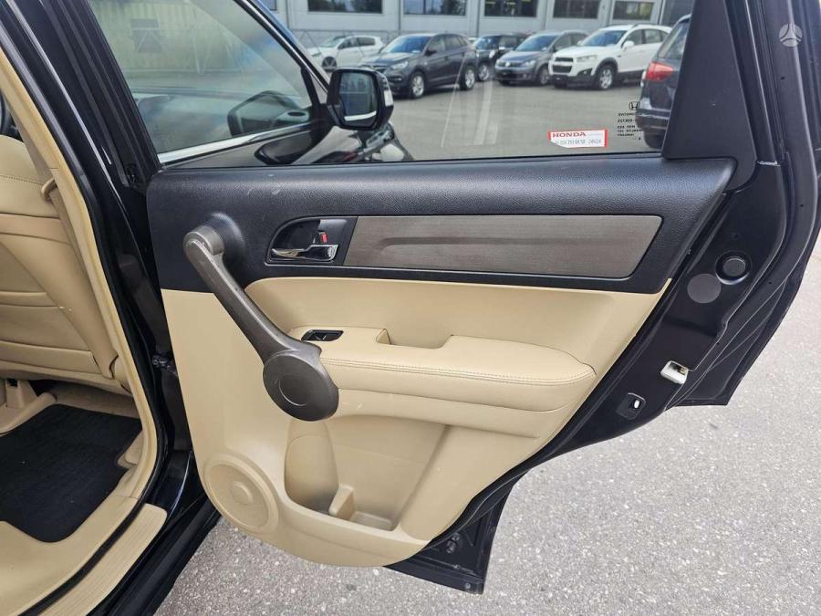 Melns Honda CR-V 2010 Ukmergė, ar dzinēja tilpumu 2.20 L un nobraukumu 280 tūkst. km par 5650 €, foto 7 vietnē AUTOMOTO.COM.LV