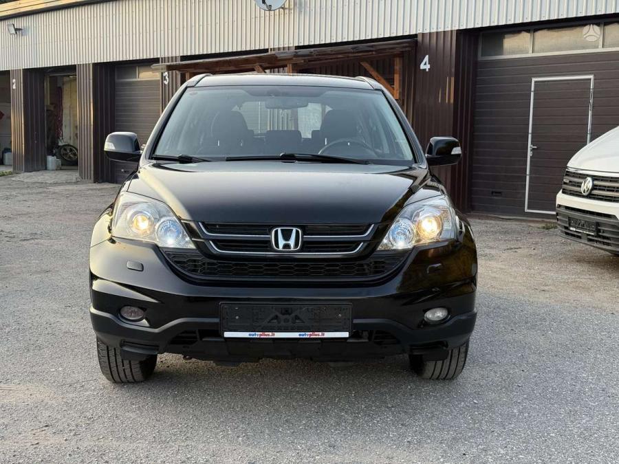 Melns Honda CR-V 2010 Šauļi, ar dzinēja tilpumu 2.20 L un nobraukumu 324 tūkst. km par 5999 €, foto 4 vietnē AUTOMOTO.COM.LV