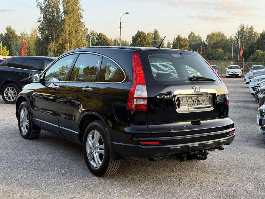 Melns Honda CR-V 2010 Šauļi, ar dzinēja tilpumu 2.20 L un nobraukumu 324 tūkst. km par 5999 €, foto 7 vietnē AUTOMOTO.COM.LV