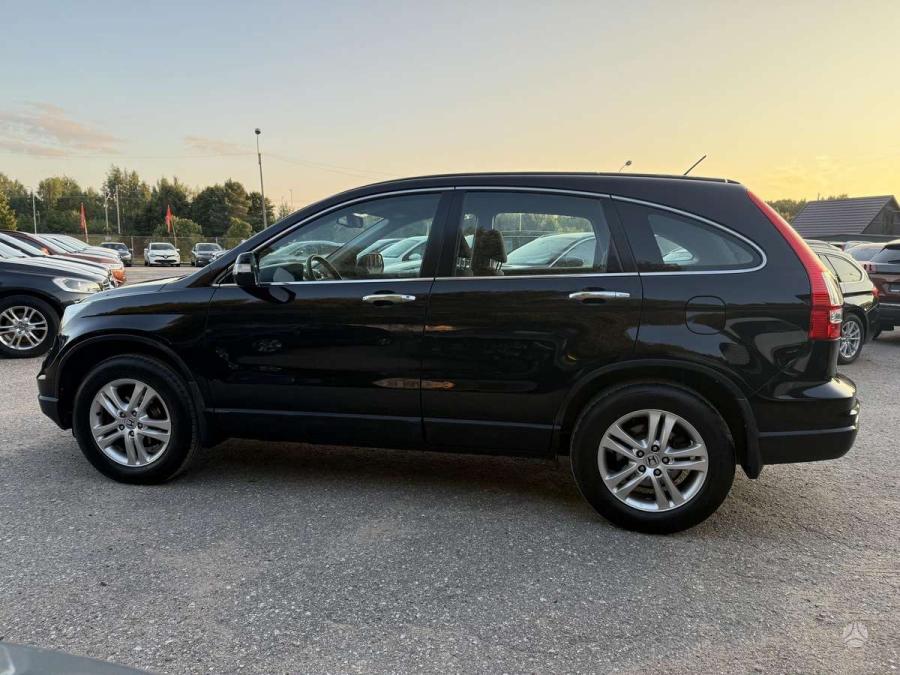 Melns Honda CR-V 2010 Šauļi, ar dzinēja tilpumu 2.20 L un nobraukumu 324 tūkst. km par 5999 €, foto 11 vietnē AUTOMOTO.COM.LV