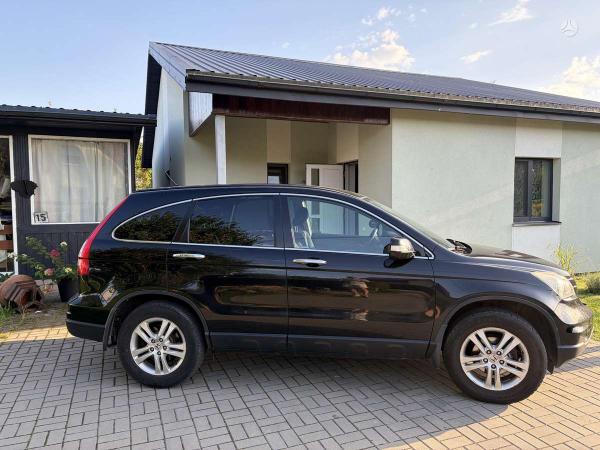 Melns Honda CR-V 2010 Druskininkai, ar dzinēja tilpumu 2.00 L un nobraukumu 350 tūkst. km par 6500 €, foto 6 vietnē AUTOMOTO.COM.LV