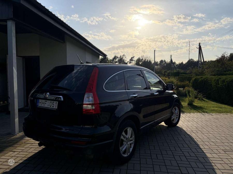 Melns Honda CR-V 2010 Druskininkai, ar dzinēja tilpumu 2.00 L un nobraukumu 350 tūkst. km par 6500 €, foto 7 vietnē AUTOMOTO.COM.LV