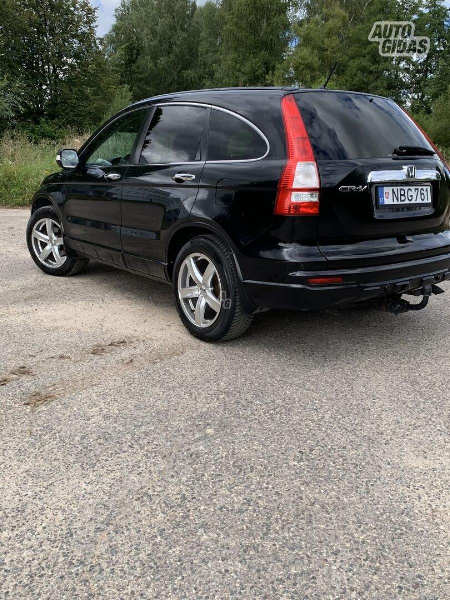 Melns Honda CR-V 2010 Kaišiadorys, ar dzinēja tilpumu 2.20 L un nobraukumu 278 tūkst. km par 6500 €, foto 4 vietnē AUTOMOTO.COM.LV