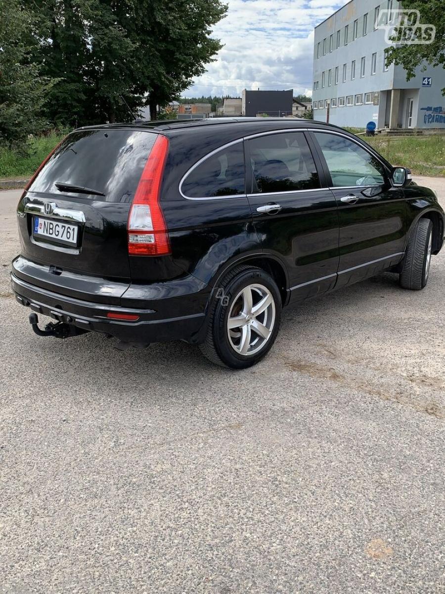 Melns Honda CR-V 2010 Kaišiadorys, ar dzinēja tilpumu 2.20 L un nobraukumu 278 tūkst. km par 6500 €, foto 5 vietnē AUTOMOTO.COM.LV
