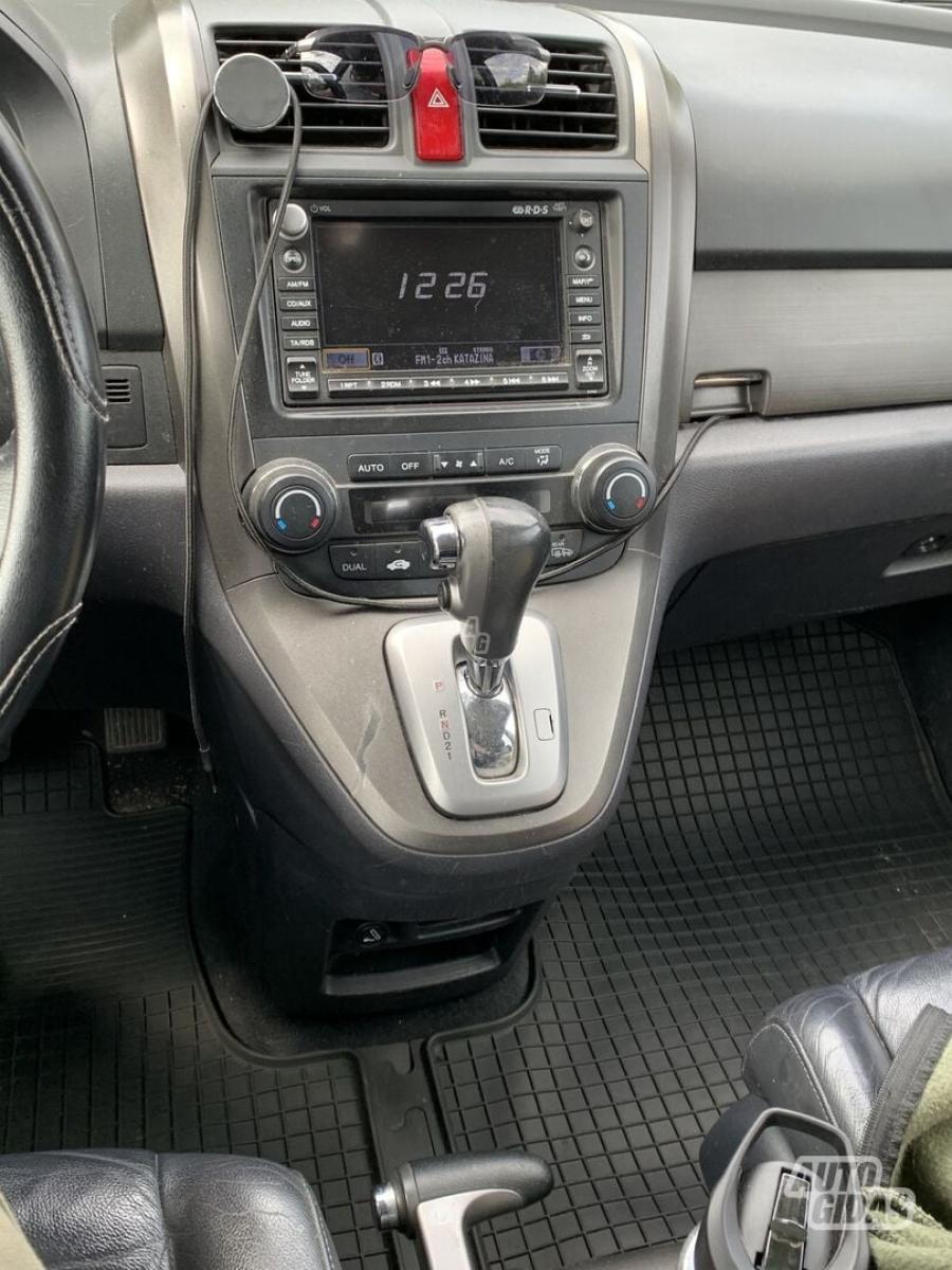 Melns Honda CR-V 2010 Kaišiadorys, ar dzinēja tilpumu 2.20 L un nobraukumu 278 tūkst. km par 6500 €, foto 8 vietnē AUTOMOTO.COM.LV