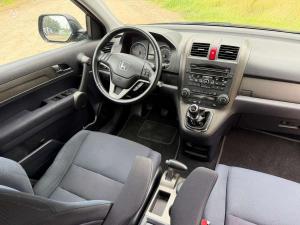 Black Honda CR-V 2010 in Kaunas, with an engine capacity of 2.20 L and mileage of 282 thousand km for 6900 €, photo 8 on AUTOMOTO.COM.LV