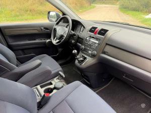 Black Honda CR-V 2010 in Kaunas, with an engine capacity of 2.20 L and mileage of 282 thousand km for 6900 €, photo 10 on AUTOMOTO.COM.LV