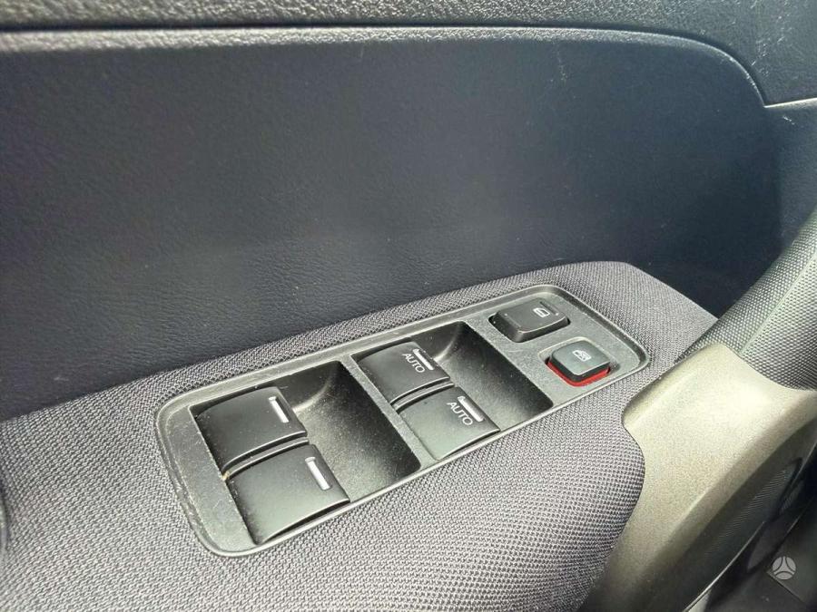 Black Honda CR-V 2010 in Kaunas, with an engine capacity of 2.20 L and mileage of 282 thousand km for 6900 €, photo 23 on AUTOMOTO.COM.LV