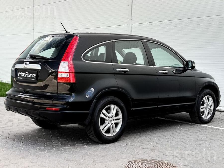 Melns Honda CR-V 2010 Rīga, ar dzinēja tilpumu 2.20 L un nobraukumu 0 tūkst. km par 7490 €, foto 3 vietnē AUTOMOTO.COM.LV