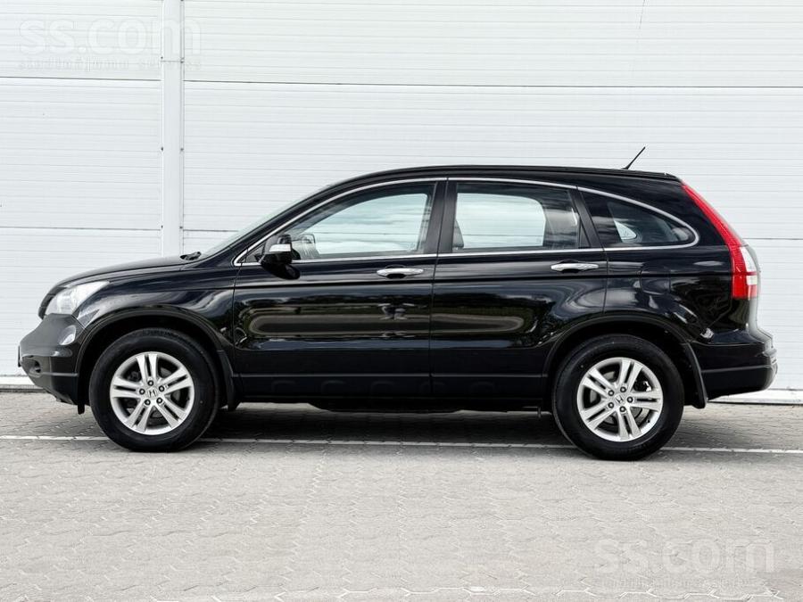 Melns Honda CR-V 2010 Rīga, ar dzinēja tilpumu 2.20 L un nobraukumu 0 tūkst. km par 7490 €, foto 10 vietnē AUTOMOTO.COM.LV
