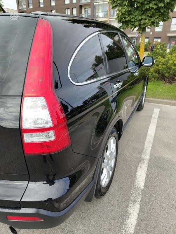 Melns Honda CR-V 2010 Viļņa, ar dzinēja tilpumu 2.40 L un nobraukumu 135 tūkst. km par 8800 €, foto 11 vietnē AUTOMOTO.COM.LV