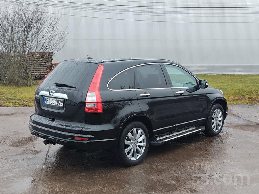 Melns Honda CR-V 2011 Rīga, ar dzinēja tilpumu 2.20 L un nobraukumu 220 tūkst. km par 8400 €, foto 9 vietnē AUTOMOTO.COM.LV
